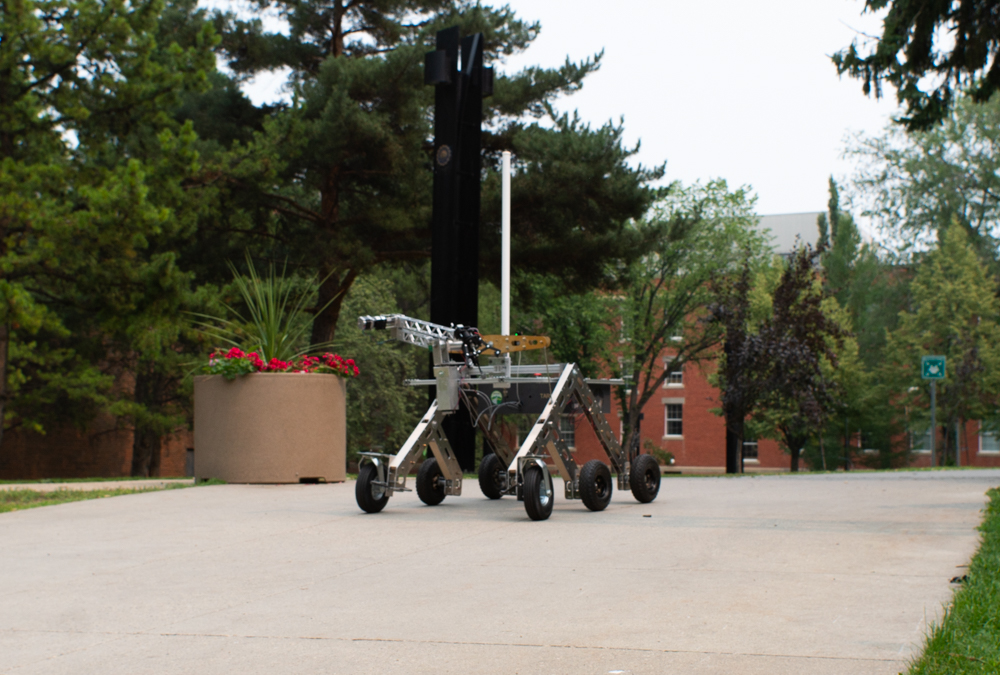 U of A students unveil new rover for international space robotics ...