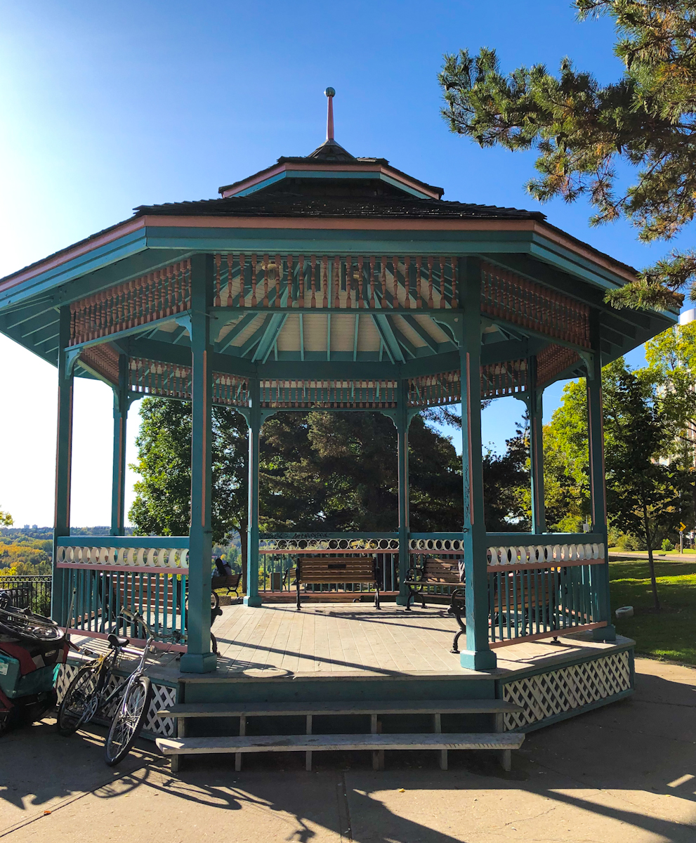 Exploring Edmonton: Grant Notley Park - The Gateway