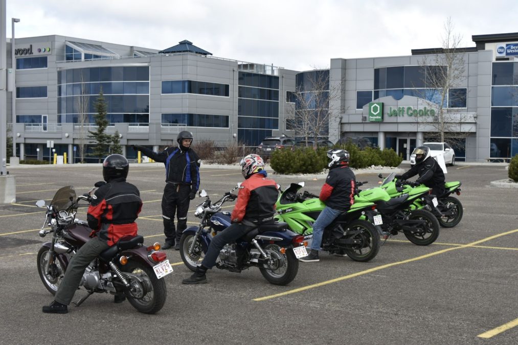 The Hobby Hole: Beginner’s guide to riding a motorcycle - The Gateway