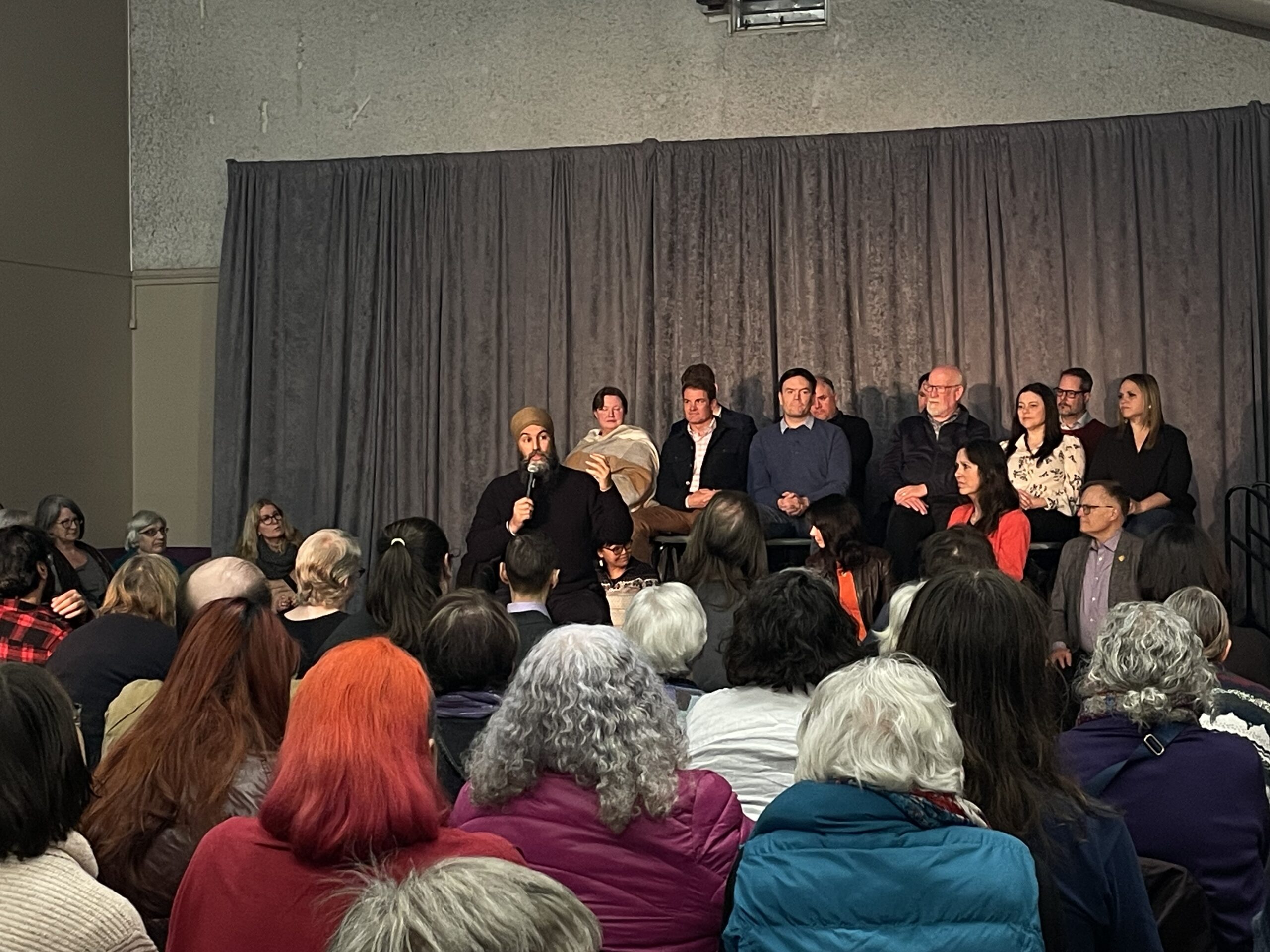 Blake Desjarlais and Janis Irwin speak on student issues at federal NDP ...